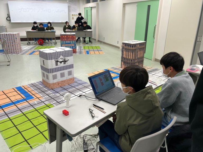 公開講座「プログラミングでドローンを飛ばそう」を実施しました（R07/3/16） – 電気電子システム工学科